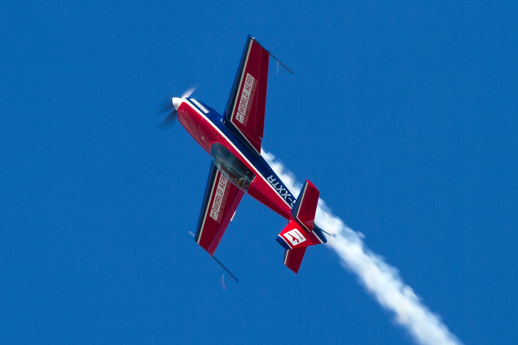 View World Aero’s Aerobatics Display Aircraft - Breath-taking Manoeuvres