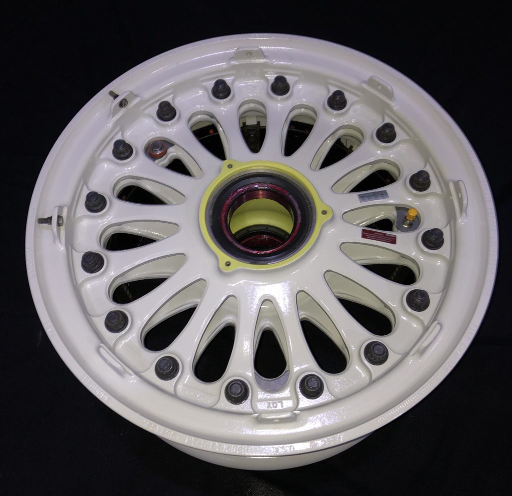 Aircraft Part No. 90000582 main wheel E170 & E175, Embraer component ...